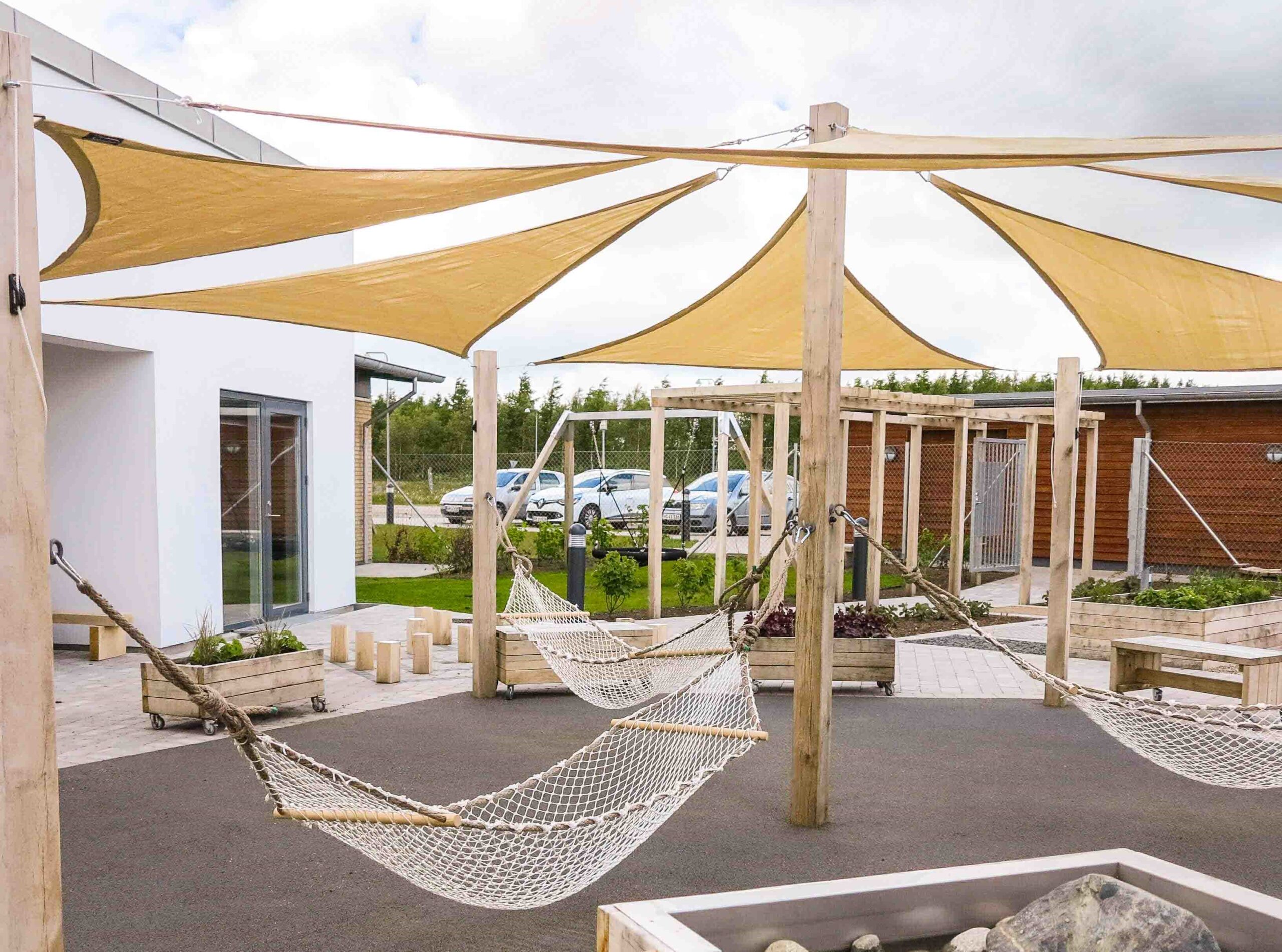 Solsejl til terrasse & altan | Skræddersyede løsninger - Kaj Bech
